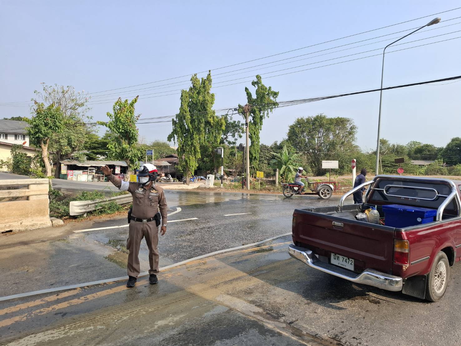 "หากประชาชนเดือดร้อน ตำรวจเราต้องรีบช่วยเหลือ" - สถานีตำรวจภูธรป่าโมก