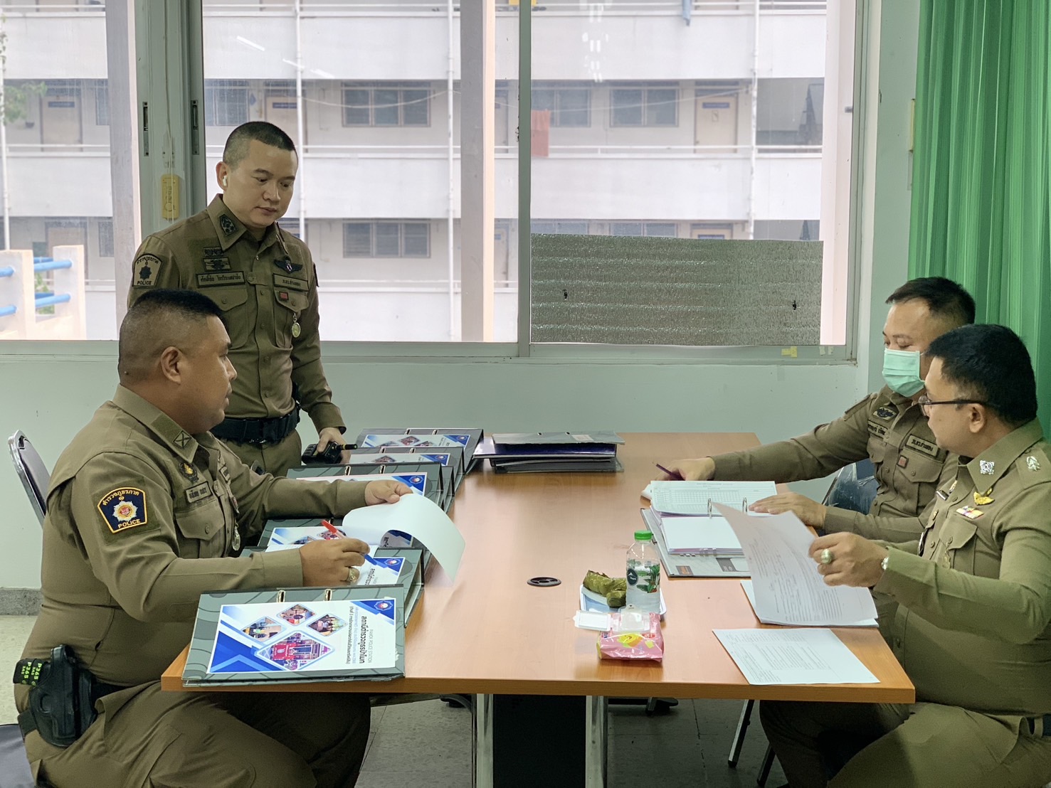 ตรวจติดตามนโยบายการบริหารราชการ - สถานีตำรวจภูธรป่าโมก